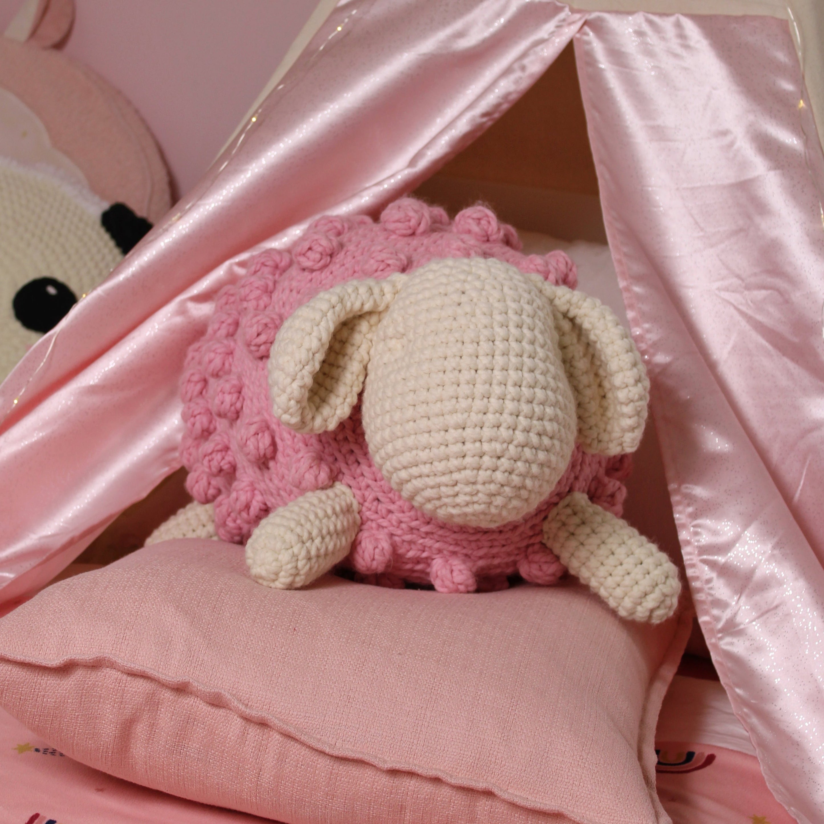 Cozy Corner Sheep | Easy Crochet DIGITAL Home Decor Pattern, Cozy Chri – LANARUMI